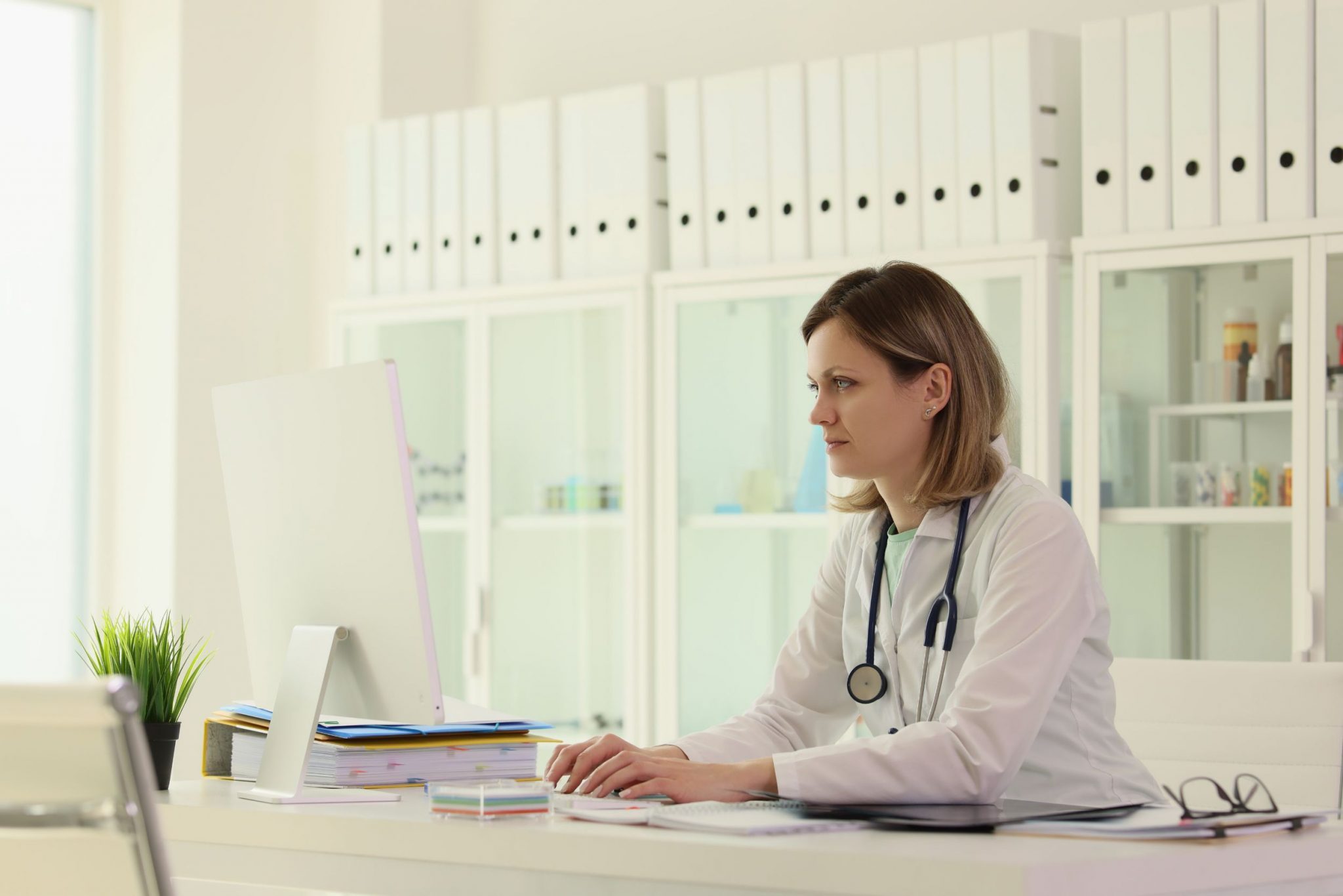 How To Be a Successful Healthcare Recruiter: 8 Tips - TrackFive