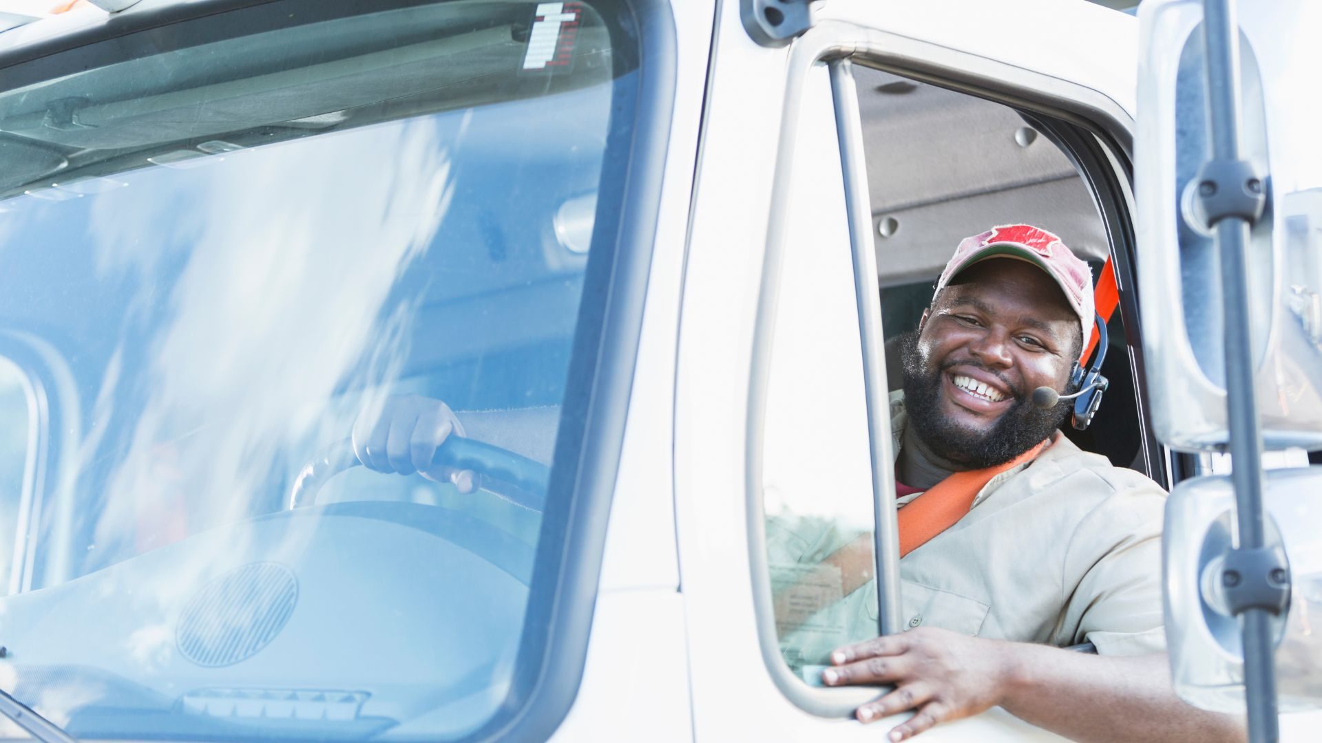 Ways to Celebrate Drivers During Truck Driver Appreciation Week - TrackFive
