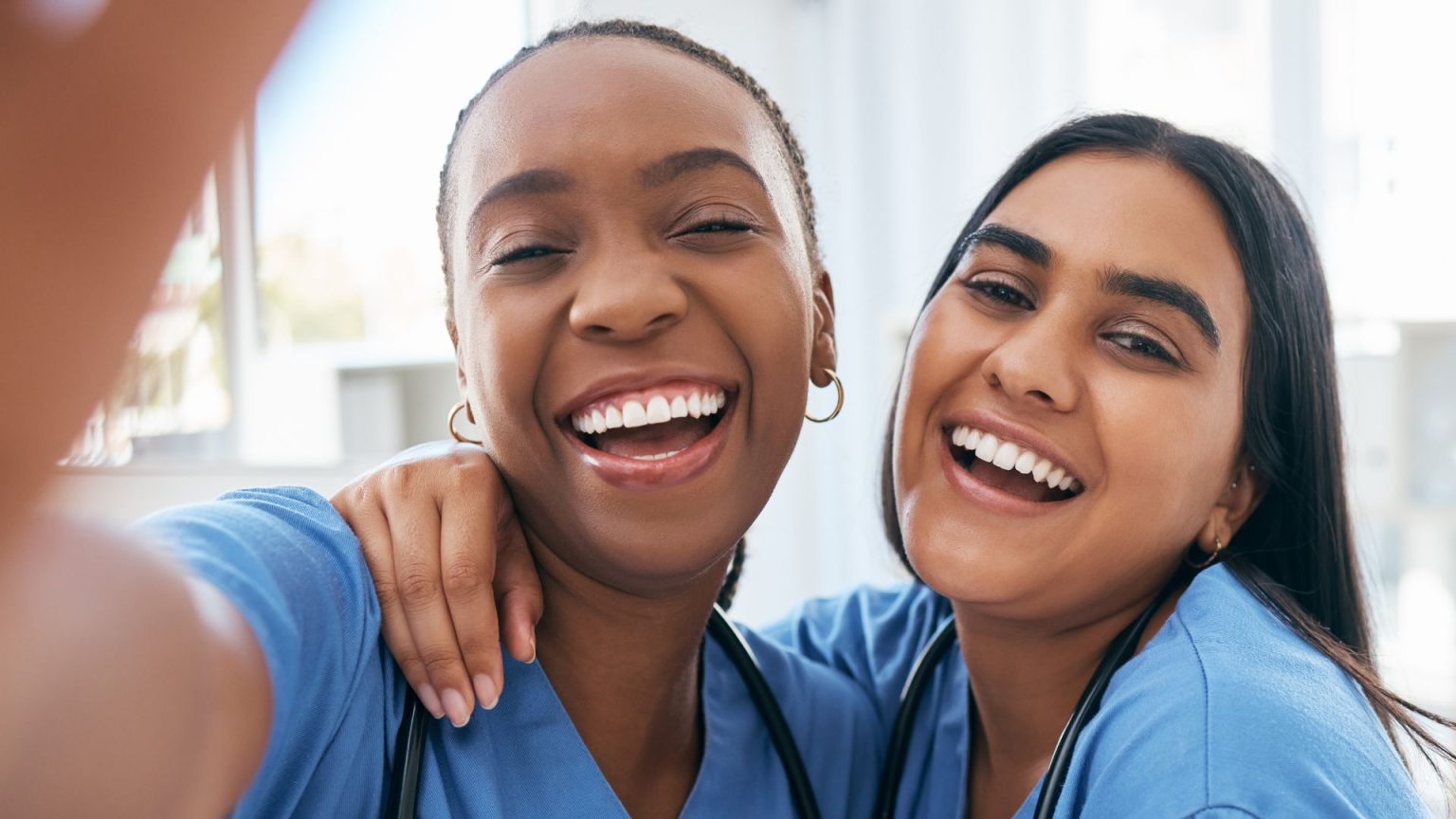Everything You Need to Know About Recruiting Gen Z Nurses - TrackFive