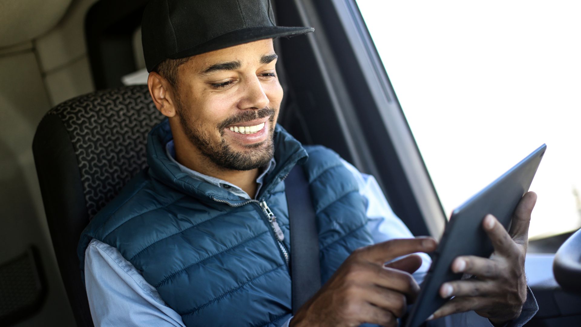 9 Things Small Trucking Companies Can Do to Stand Out - TrackFive